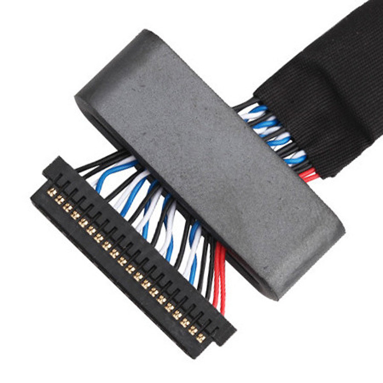 El conjunto del cable LVDS desde JAE FI-S20S hasta FI-X30HL, con un ...